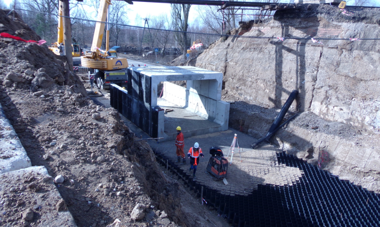 MIDAS CIVIL CASE STUDY: Projekt i realizacja tunelu dla pieszych i ... MIDAS CIVIL CASE STUDY: Projekt i realizacja tunelu dla pieszych i ...